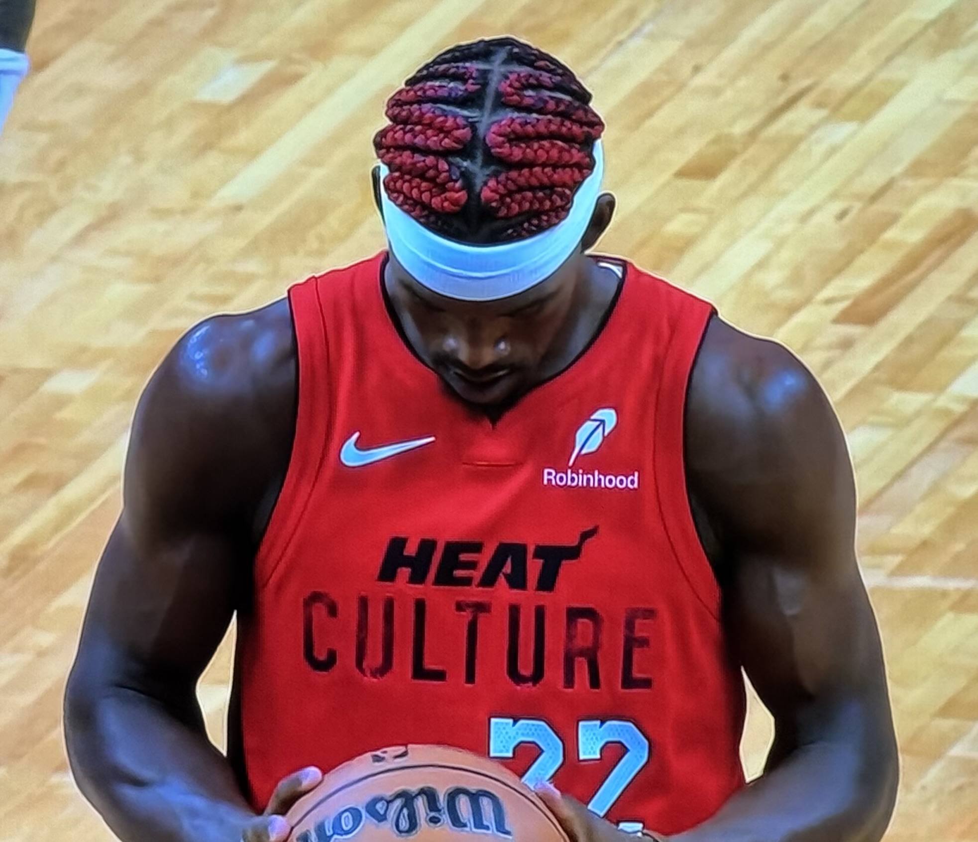 Mateo's Hoop Diary: Jimmy Butler returns as the Heat pull off an 18 ...