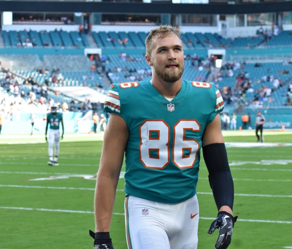Mike Gesicki grabs a new number -- now, some footballs? – Five Reasons ...